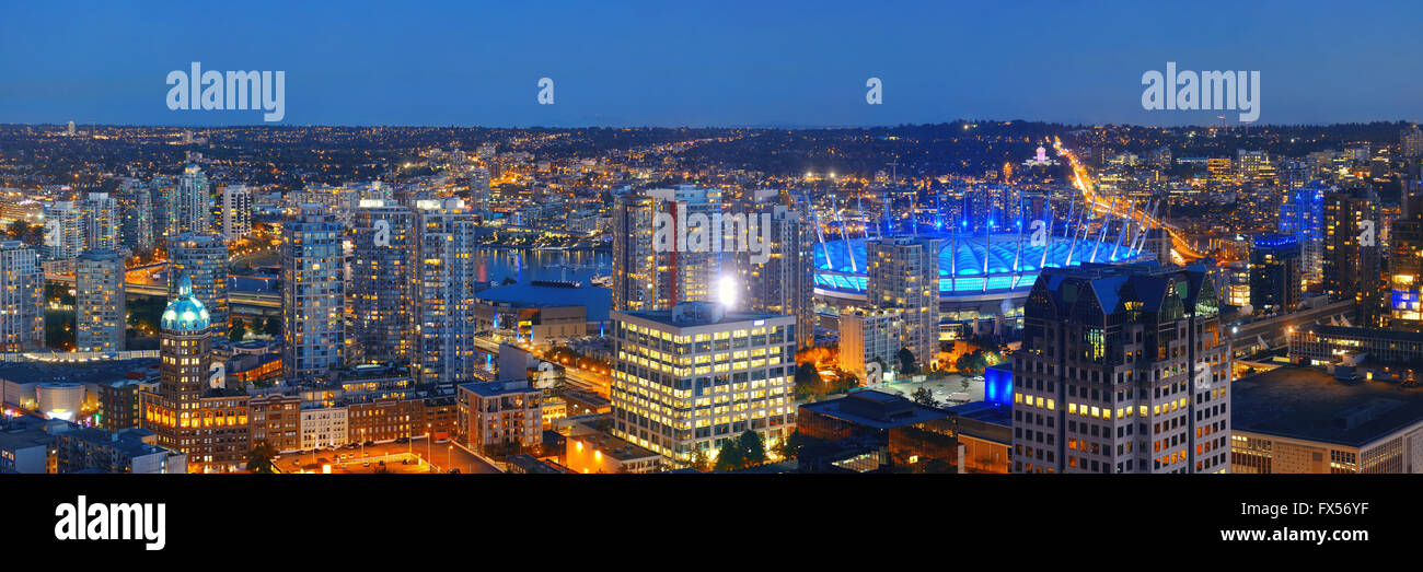 Vancouver rooftop view with urban architectures at dusk Stock Photo - Alamy