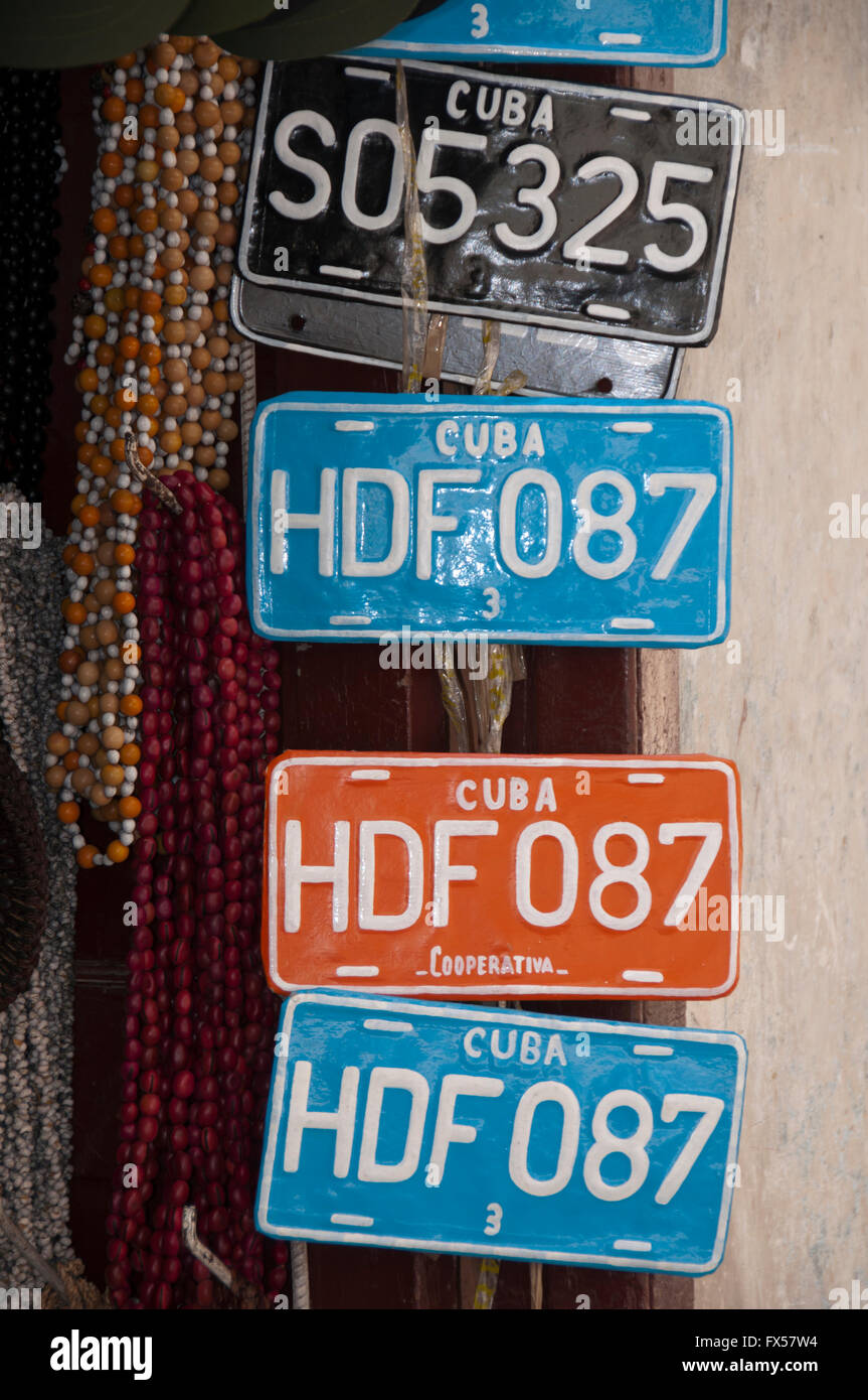Cuban car plate hi-res stock photography and images - Alamy