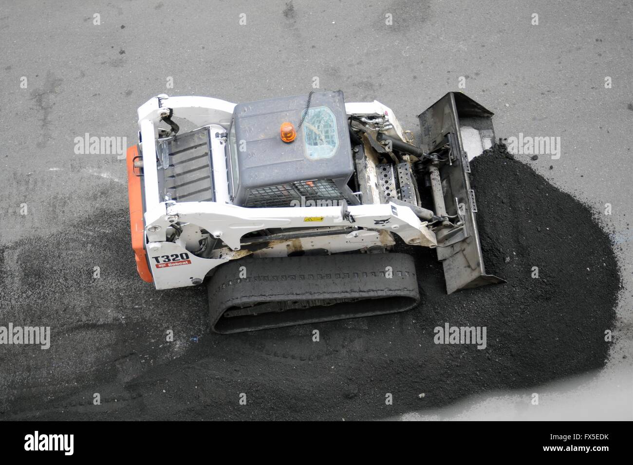 Bobcat little bulldozer Stock Photo - Alamy