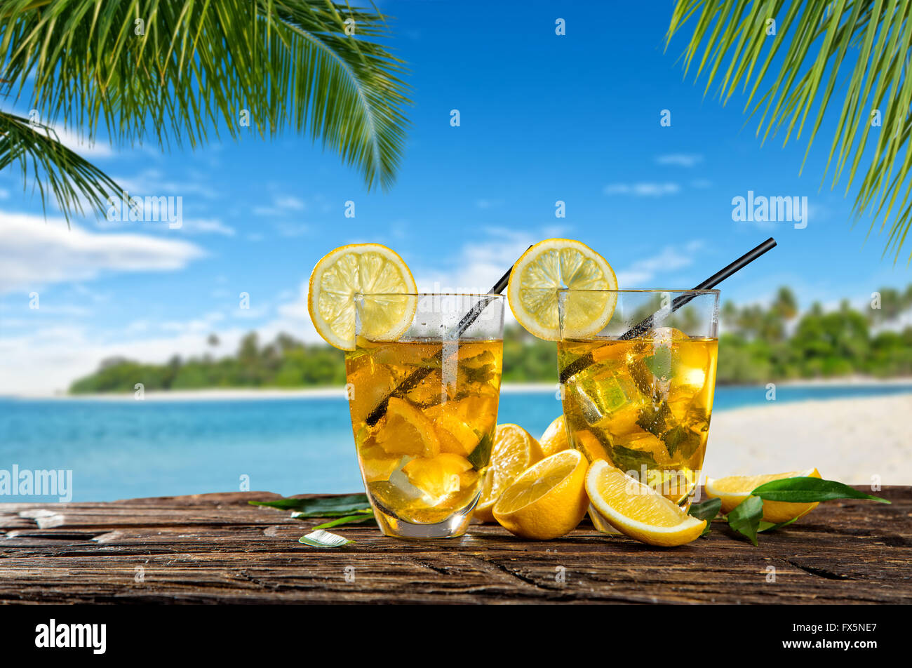 Glasses fruit ice tea hi-res stock photography and images - Alamy