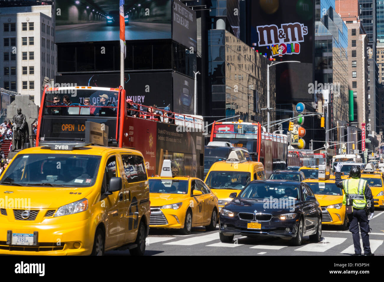 American traffic signs hi-res stock photography and images - Alamy