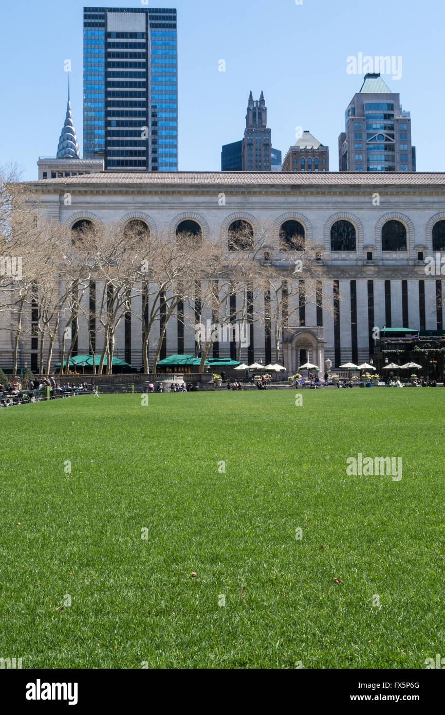 Bryant Park Lawn and NY Public Library, NYC Stock Photo - Alamy