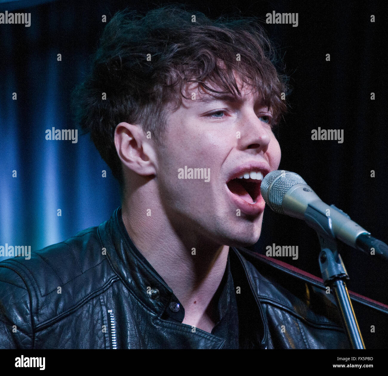 Barns Courtney Singer High Resolution Stock Photography and Images - Alamy