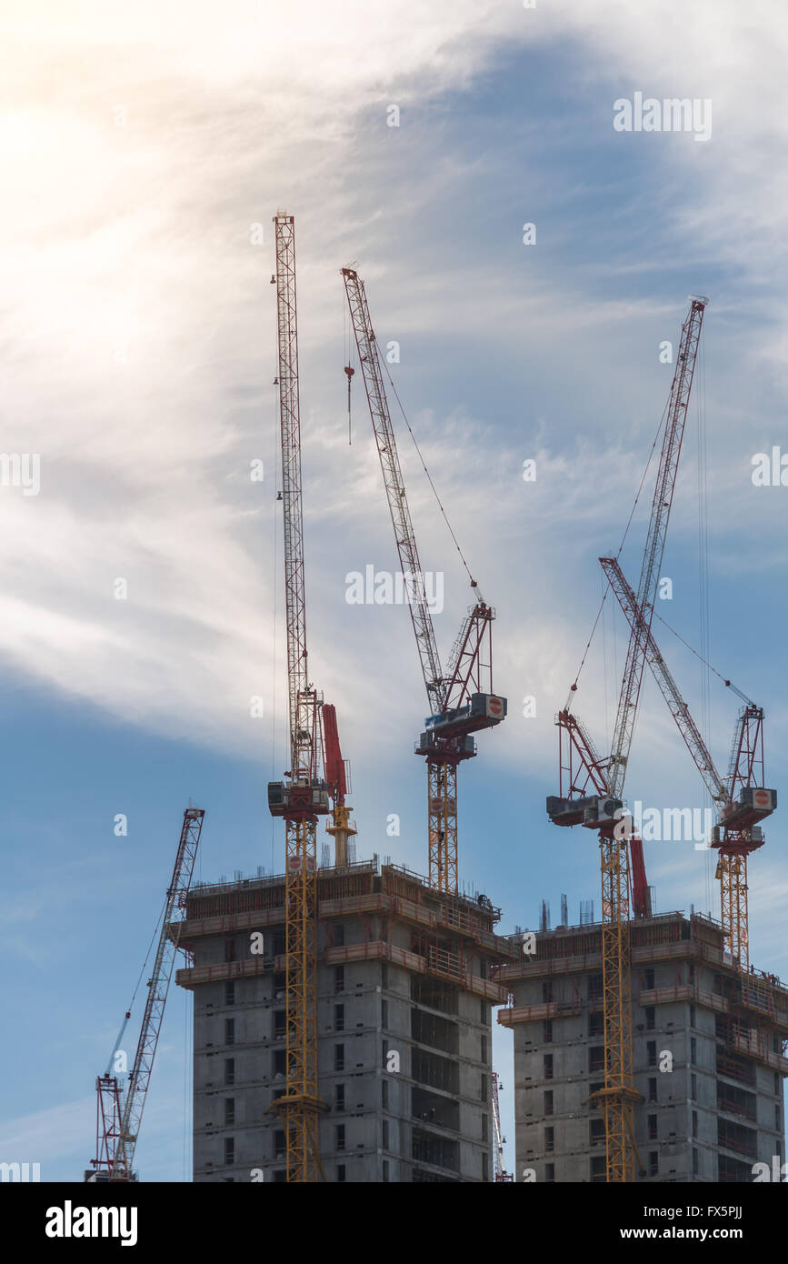 Skyscraper construction hi-res stock photography and images - Alamy