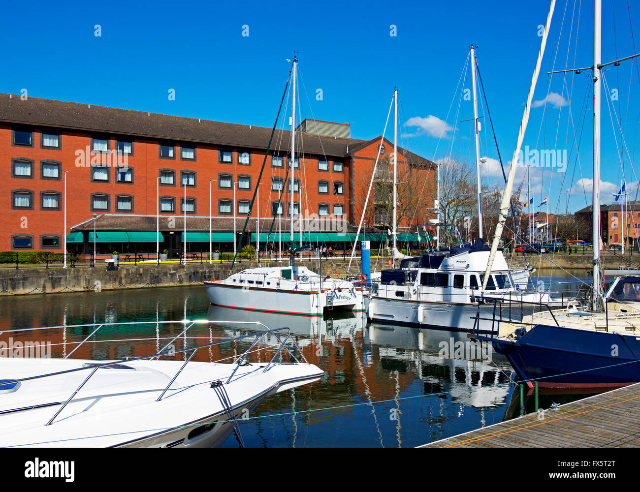 Holiday inn hull hi-res stock photography and images - Alamy