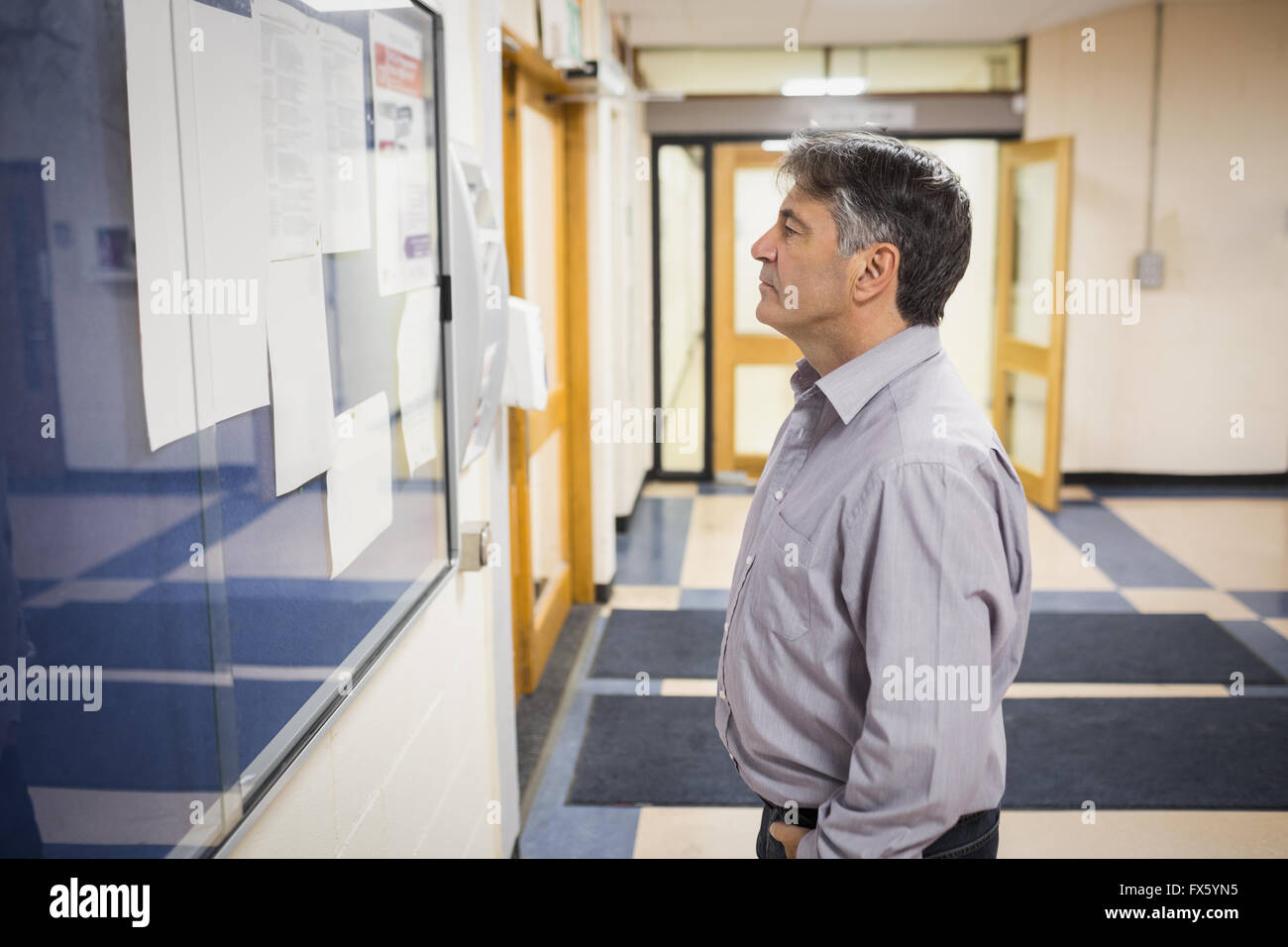 Reading notice board hi-res stock photography and images - Alamy