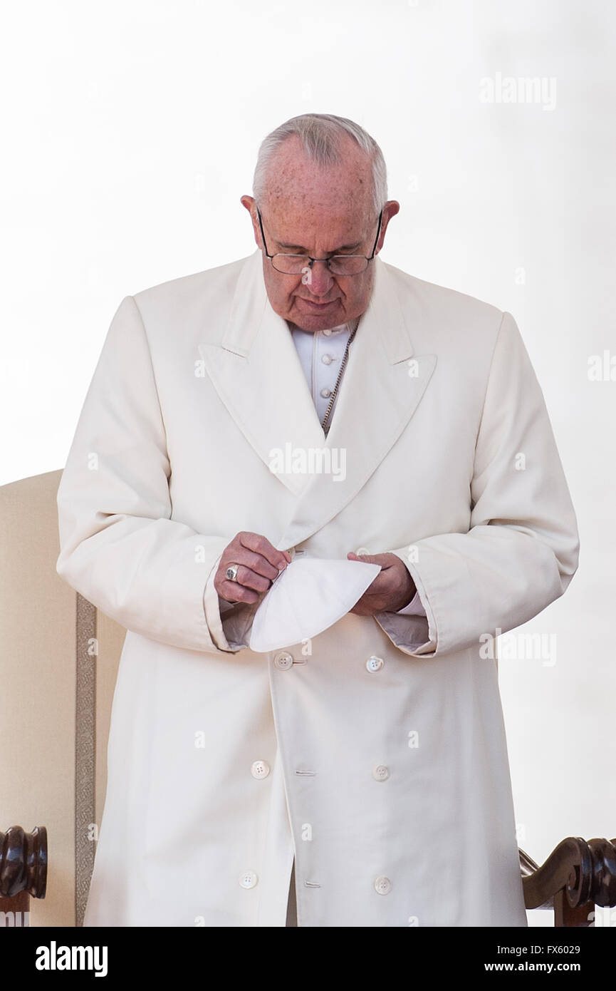 Pope Francis addresses the audience during the Jubilee of Mercy ...