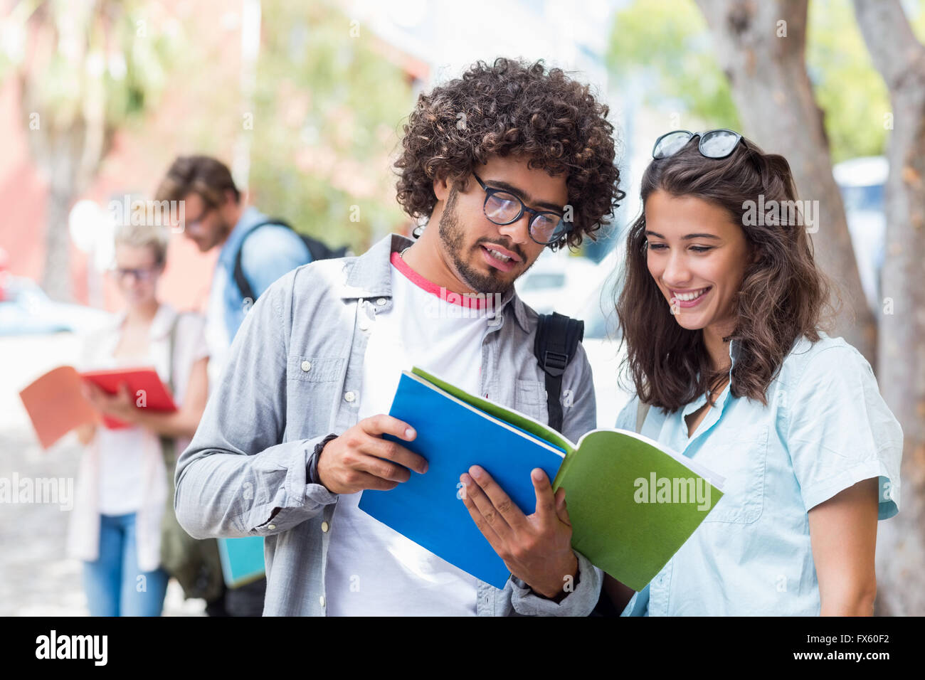 City students and reading hi-res stock photography and images - Alamy
