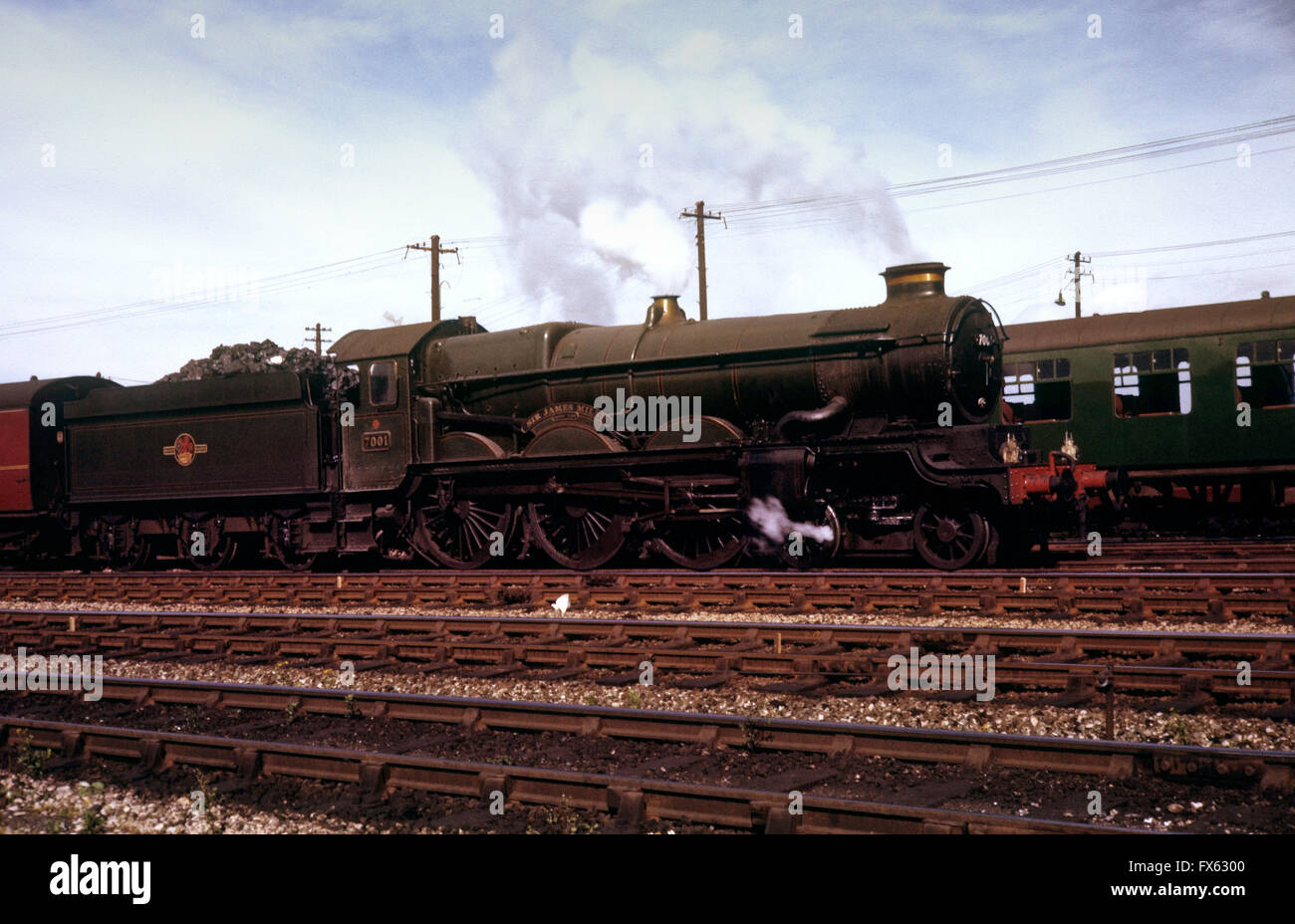 Great Western Railway Castle class 4-6-0 steam locomotive 7001 'Sir ...