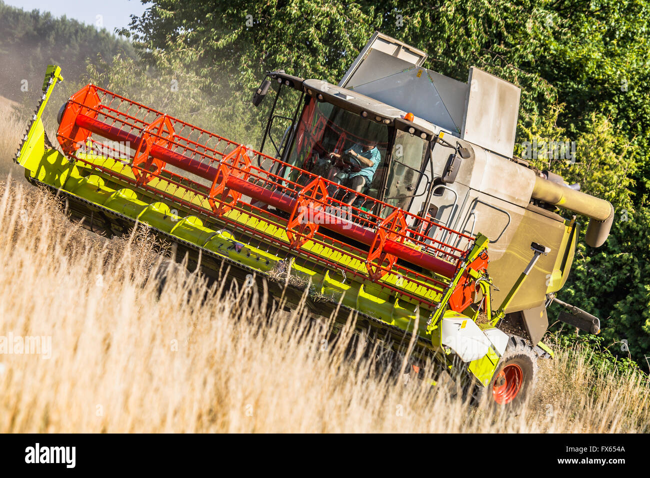 Crop trashing hi-res stock photography and images - Alamy