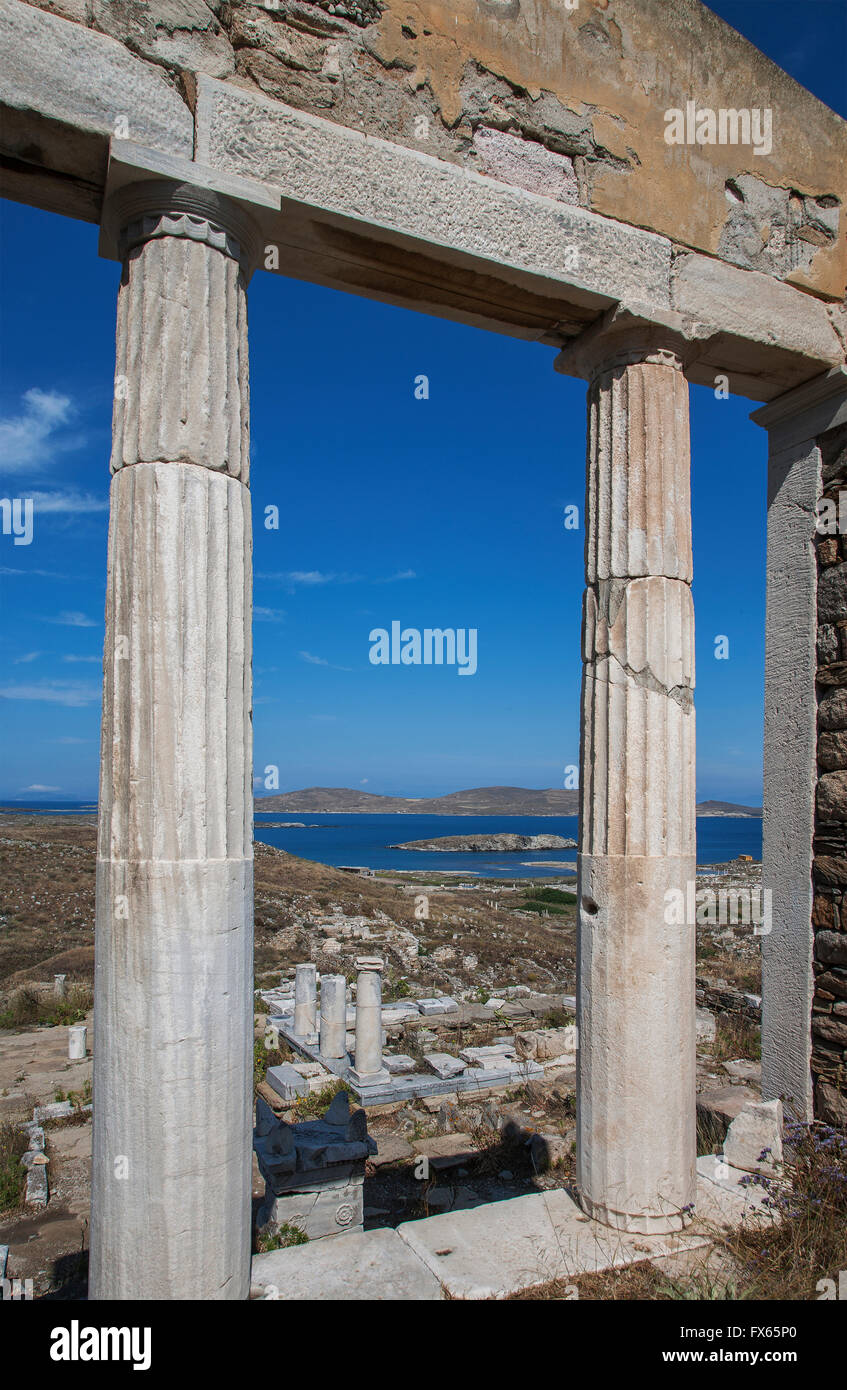 Pillars and ruin walls, Delos, Cyclades, Greece Stock Photo - Alamy