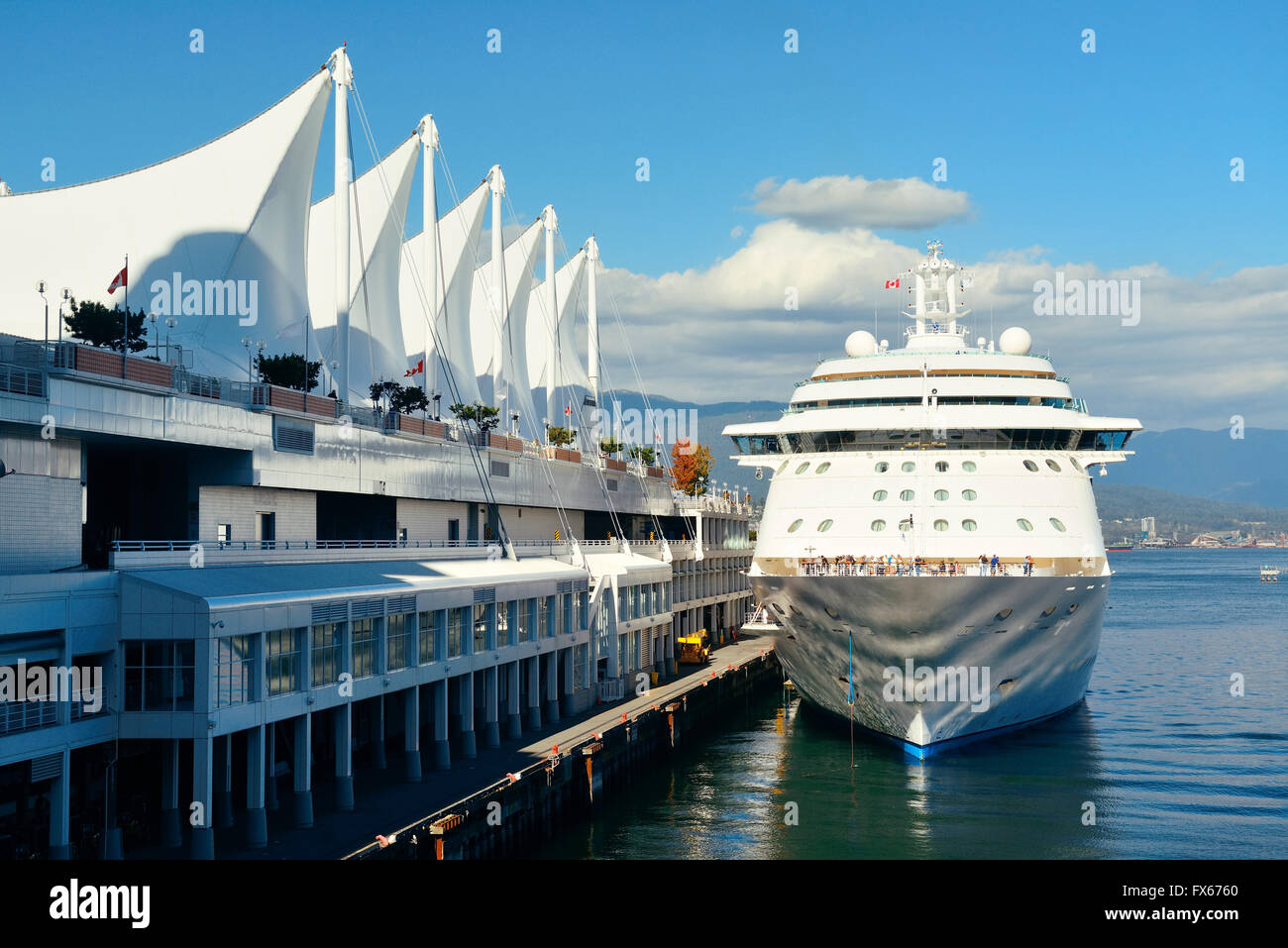 Cruise ship dock at Vancouver pier Stock Photo - Alamy