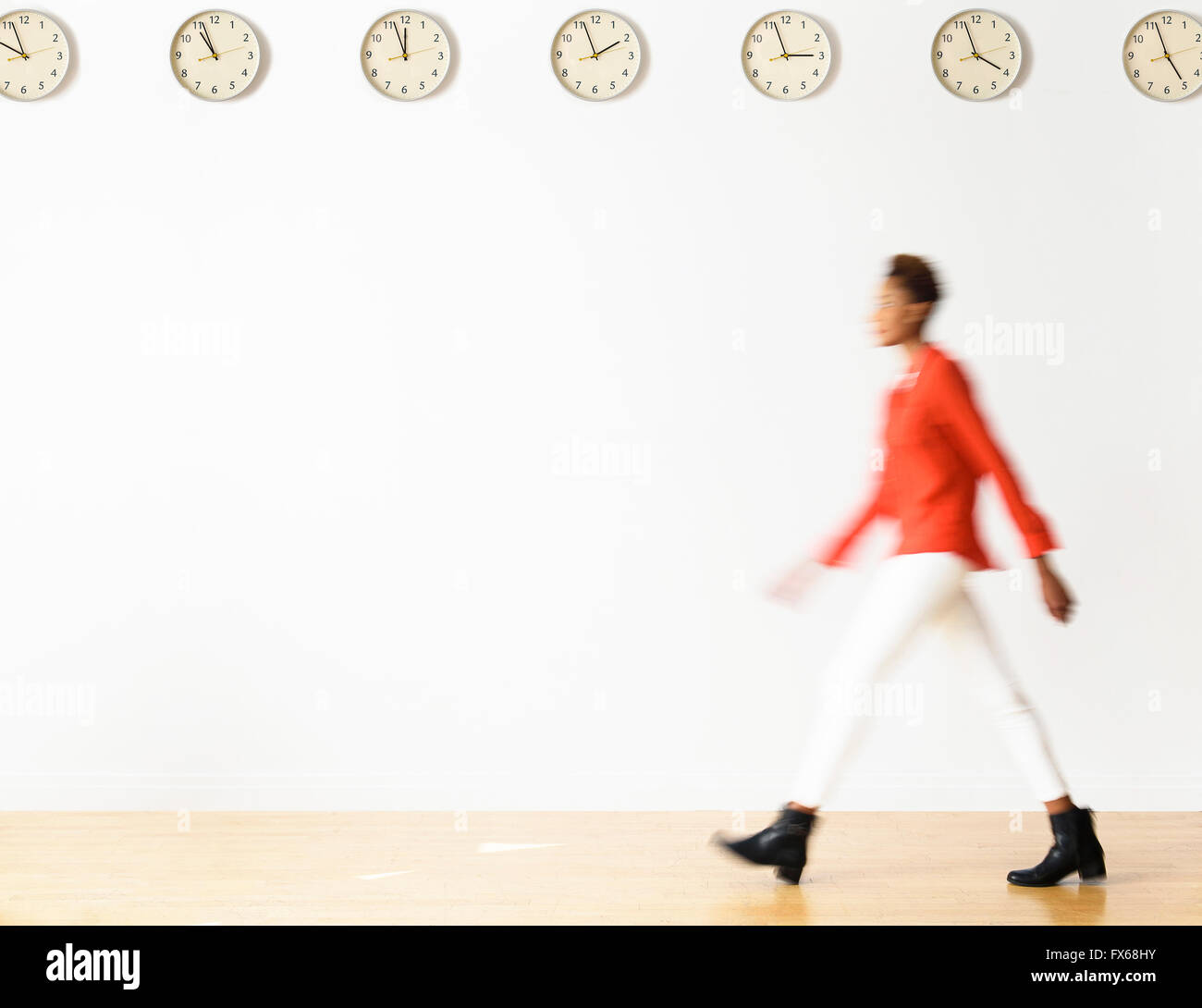 Time warp clock hi-res stock photography and images - Alamy