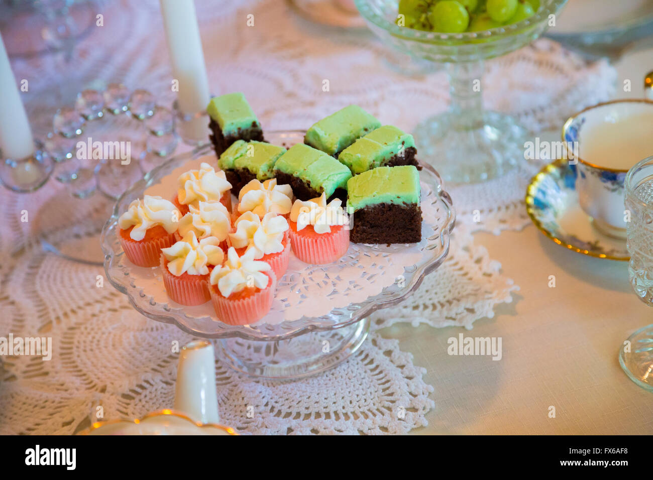 Victorian afternoon tea reception hi-res stock photography and images ...
