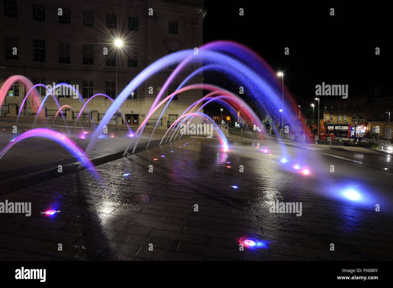 Barnsley town hall fountains hi-res stock photography and images - Alamy