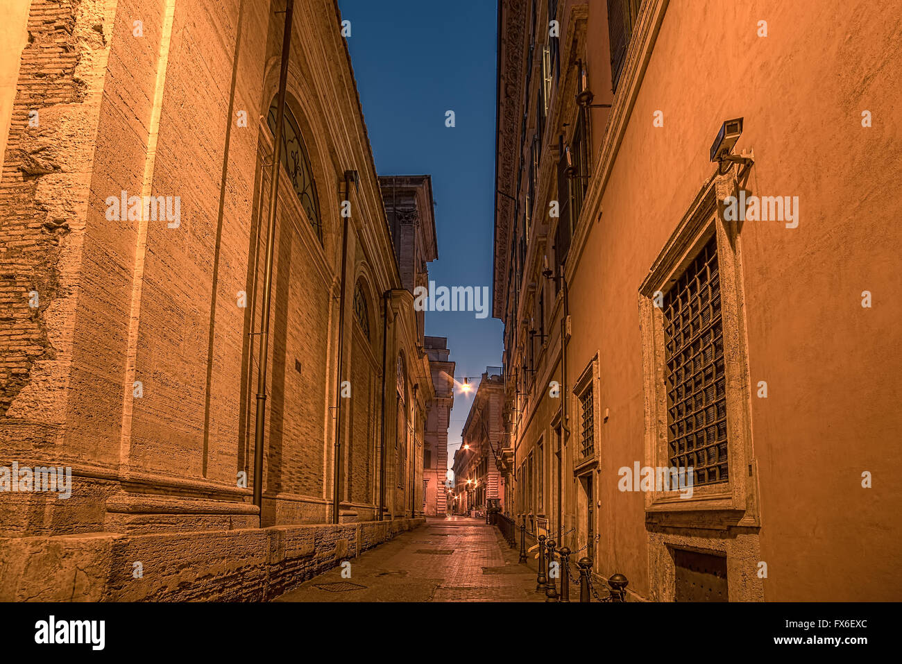 Empty italian street hi-res stock photography and images - Alamy