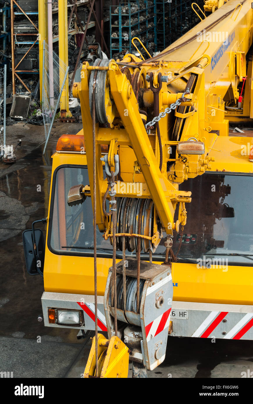 For roadside assistance cranes. Wrecker for heavy vehicles. Breakdown ...