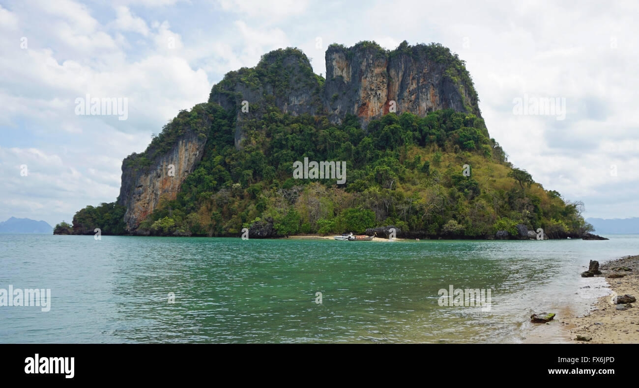 Amazing island in ocean near hi-res stock photography and images - Alamy