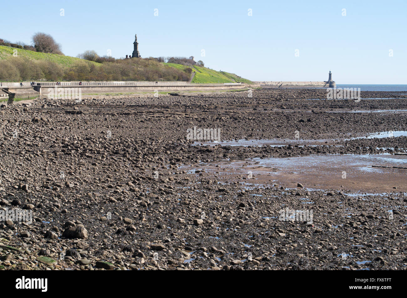 Black middens rocks hi-res stock photography and images - Alamy