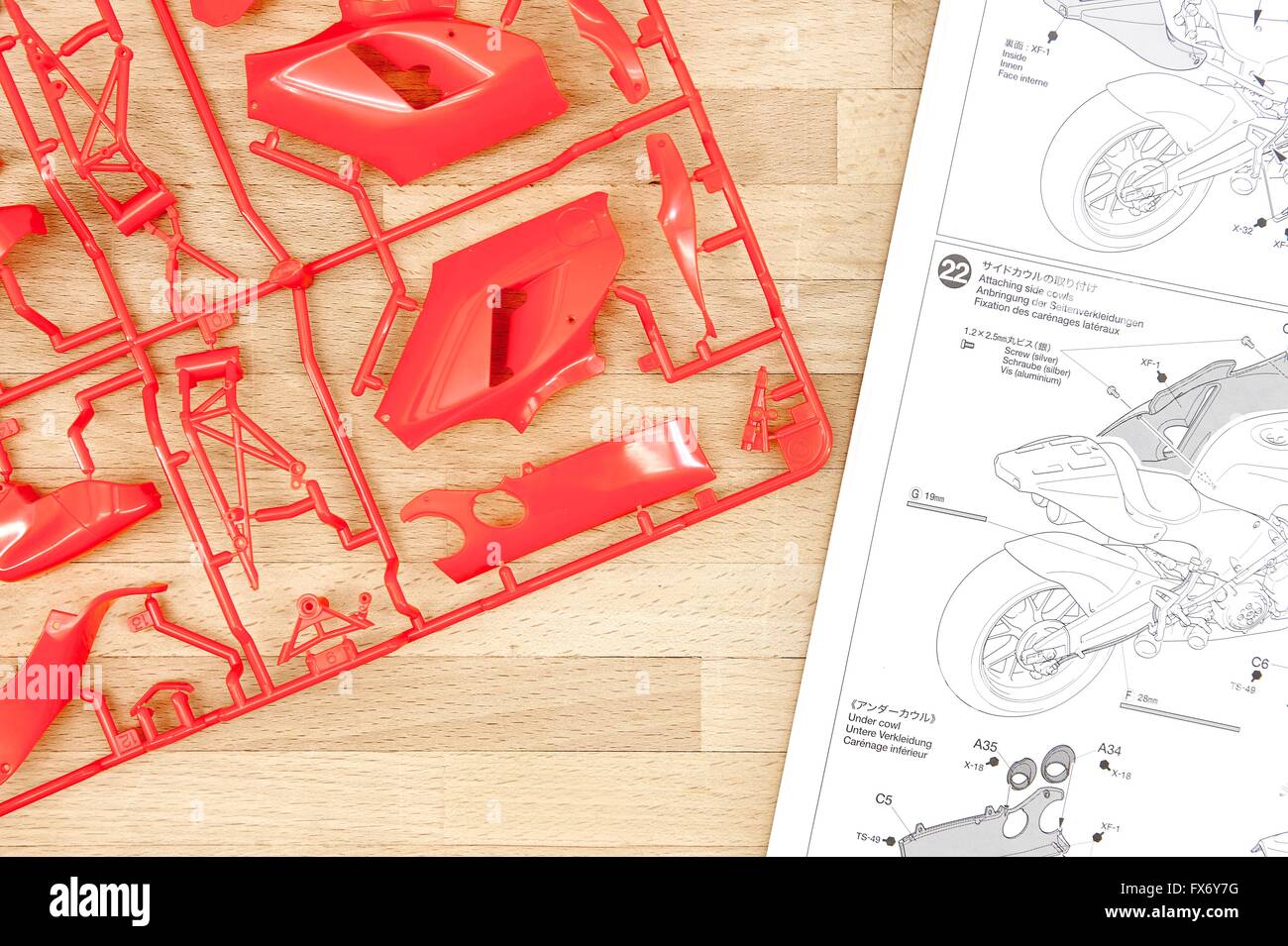 Kit model plastic sprue hi-res stock photography and images - Alamy