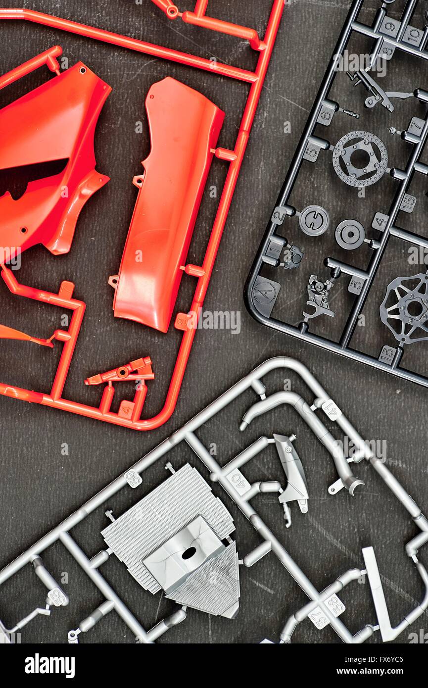 Plastic sprue hi-res stock photography and images - Alamy