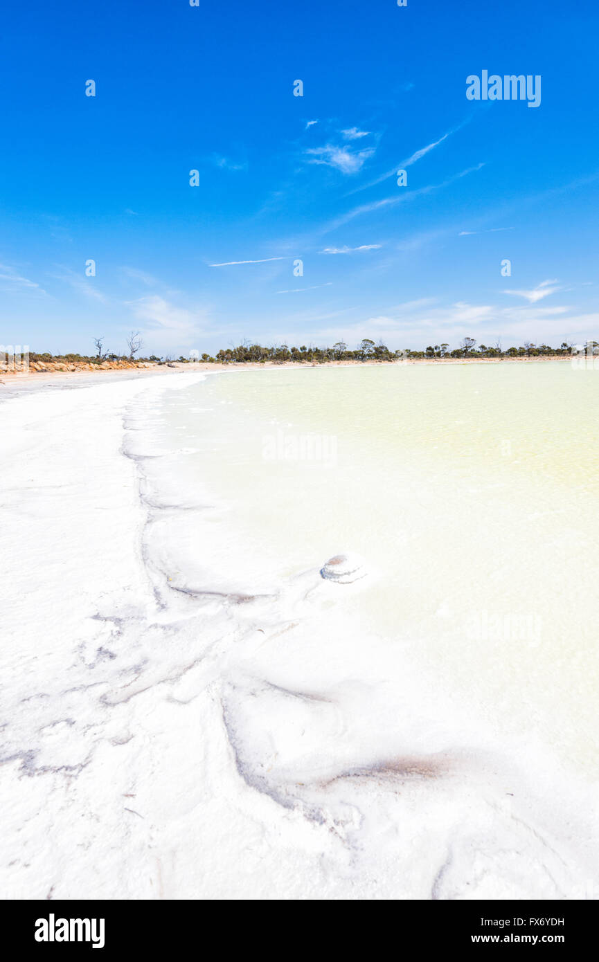 The gypsum base of this lake makes it look green. Lake Magic, Hyden ...