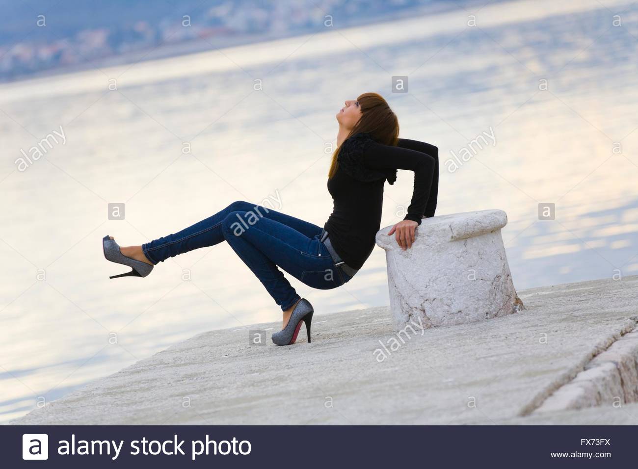 Kneeling Kneel High Resolution Stock Photography and Images - Alamy