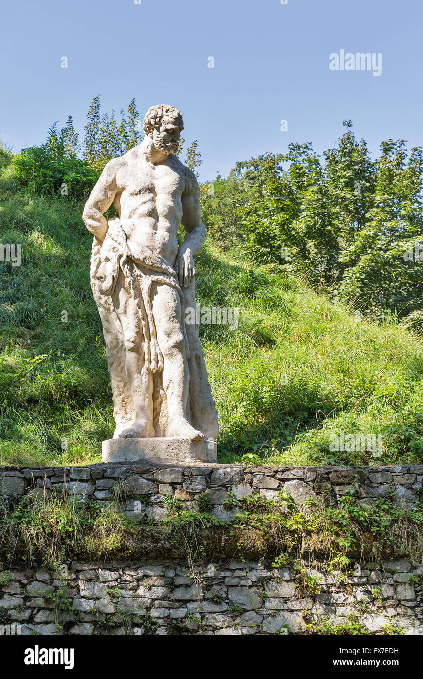 Antique man statue in Stadt park in Graz, Austria Stock Photo - Alamy
