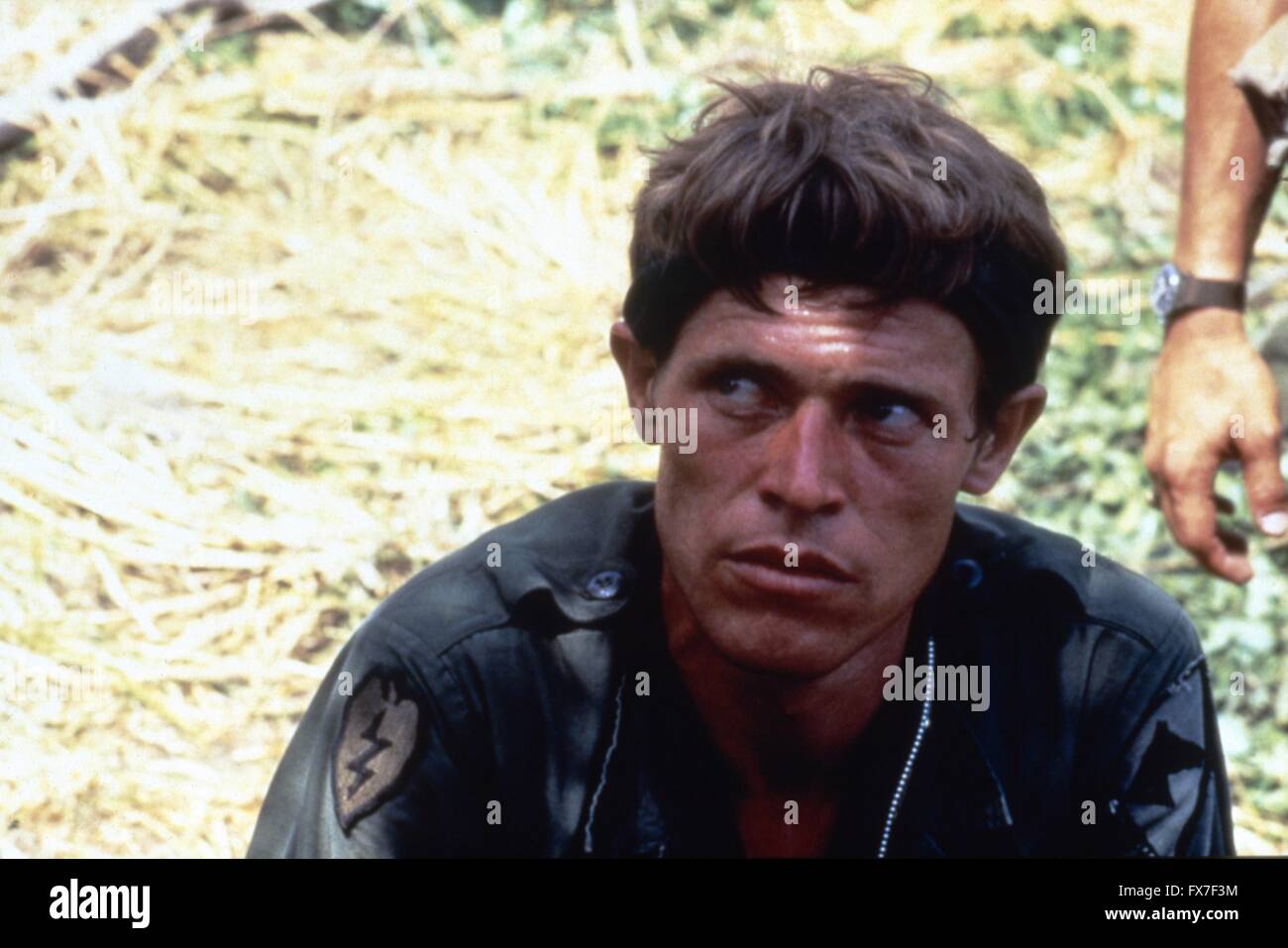 Platoon willem dafoe hi-res stock photography and images - Alamy
