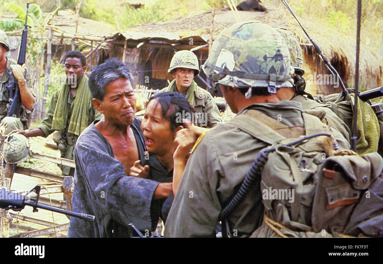 Charlie sheen platoon hi-res stock photography and images - Alamy