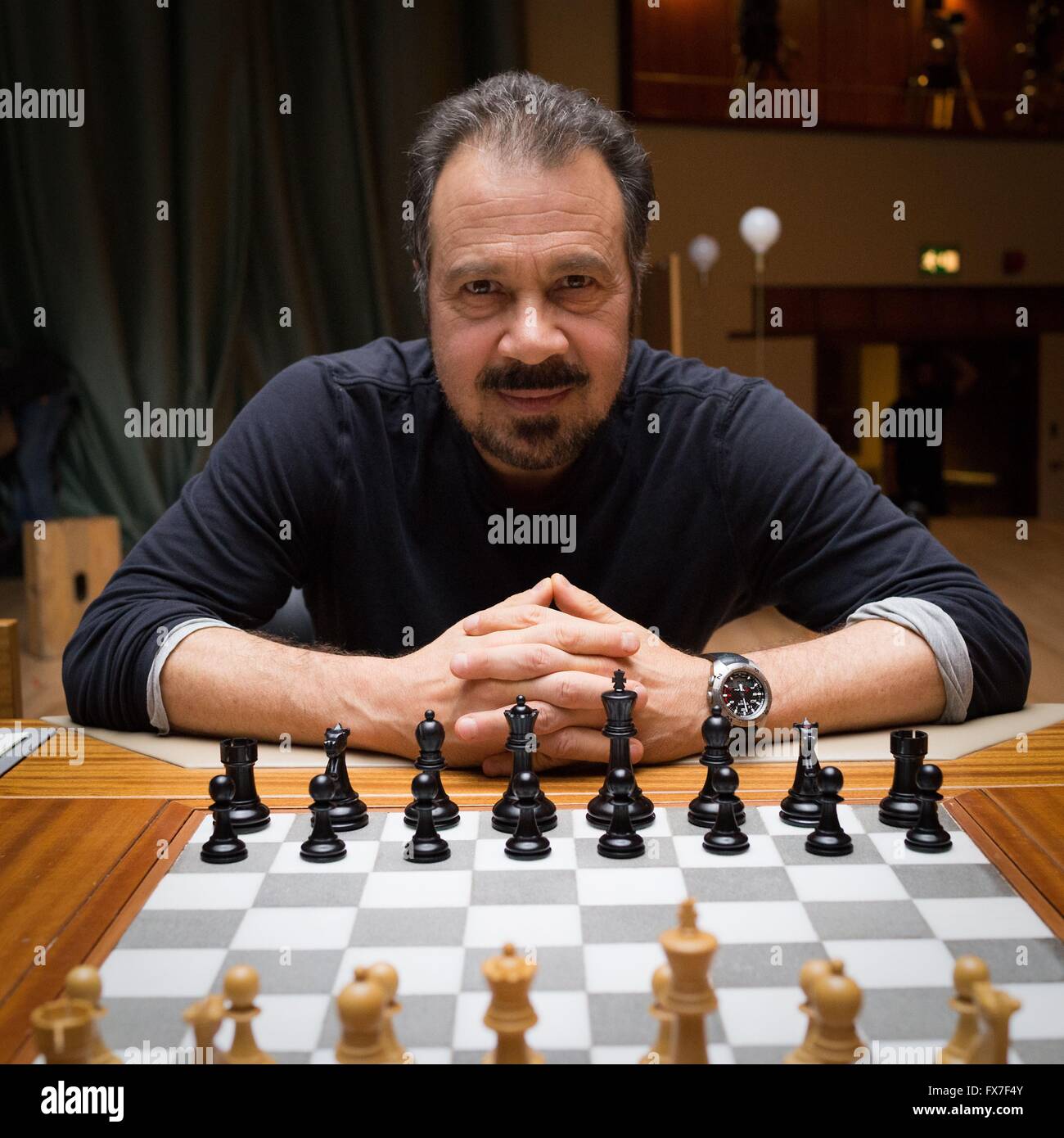 Pawn Sacrifice Year : 2015 USA Director : Edward Zwick Edward Zwick ...