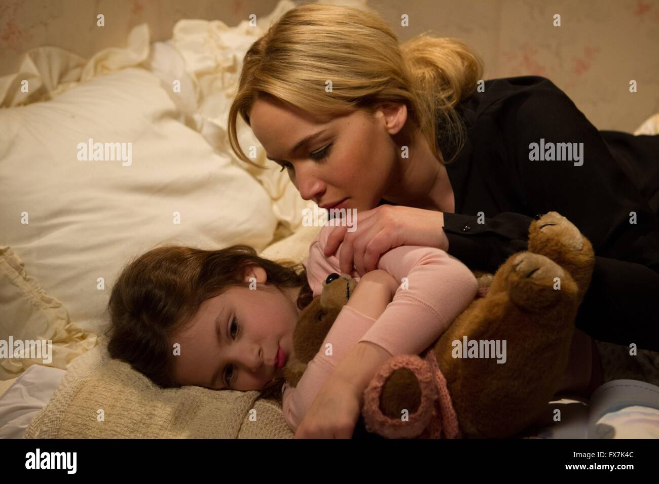 Joy Year : 2015 USA Director : David O. Russell Jennifer Lawrence, Gia ...