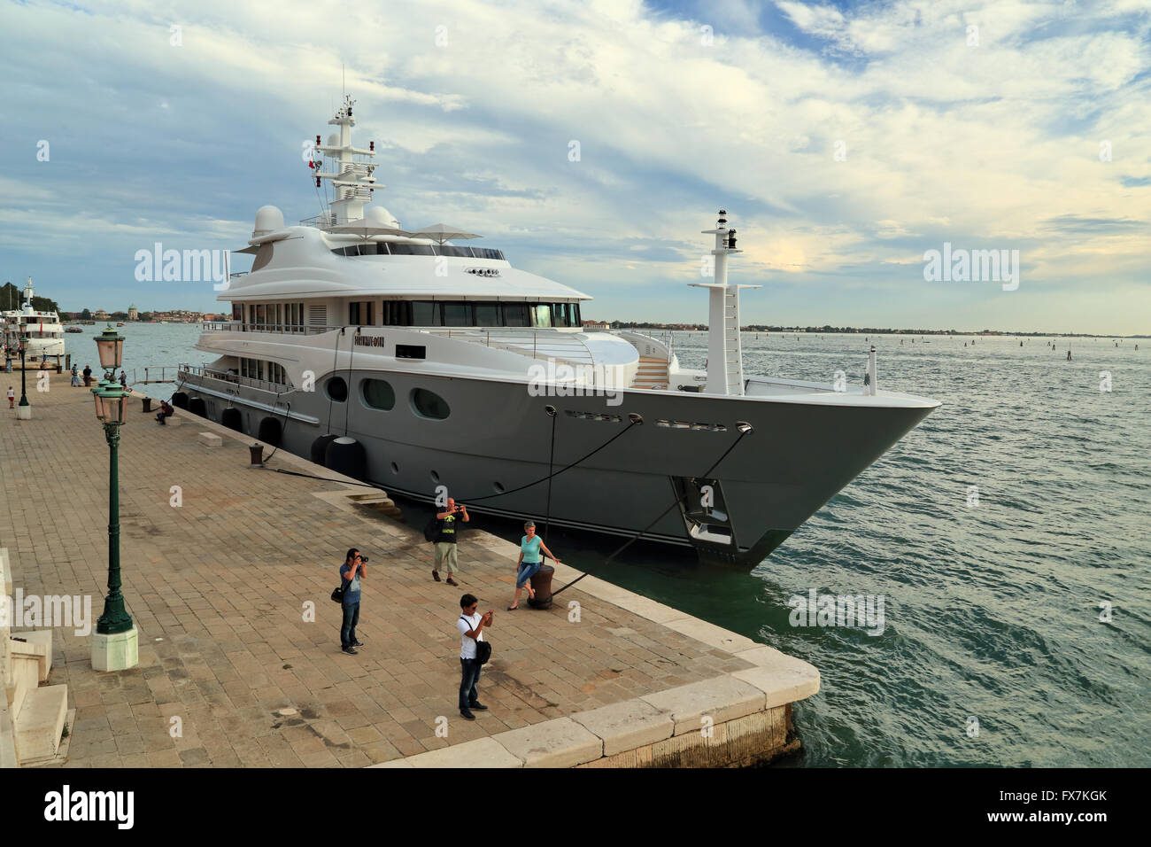 Yacht Fortunate Sun, IMO 1008243 Stock Photo - Alamy