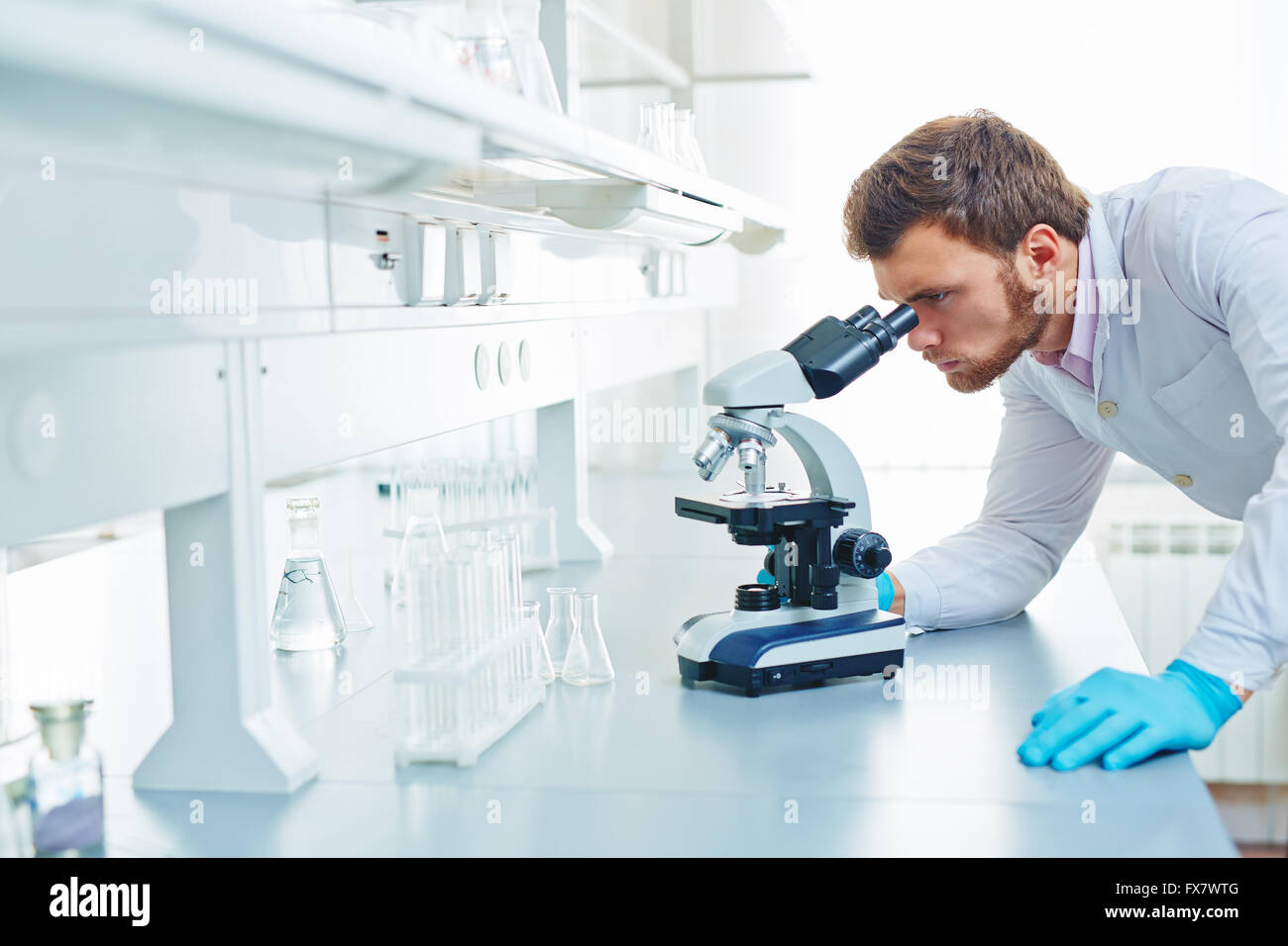 Worker lab hi-res stock photography and images - Alamy