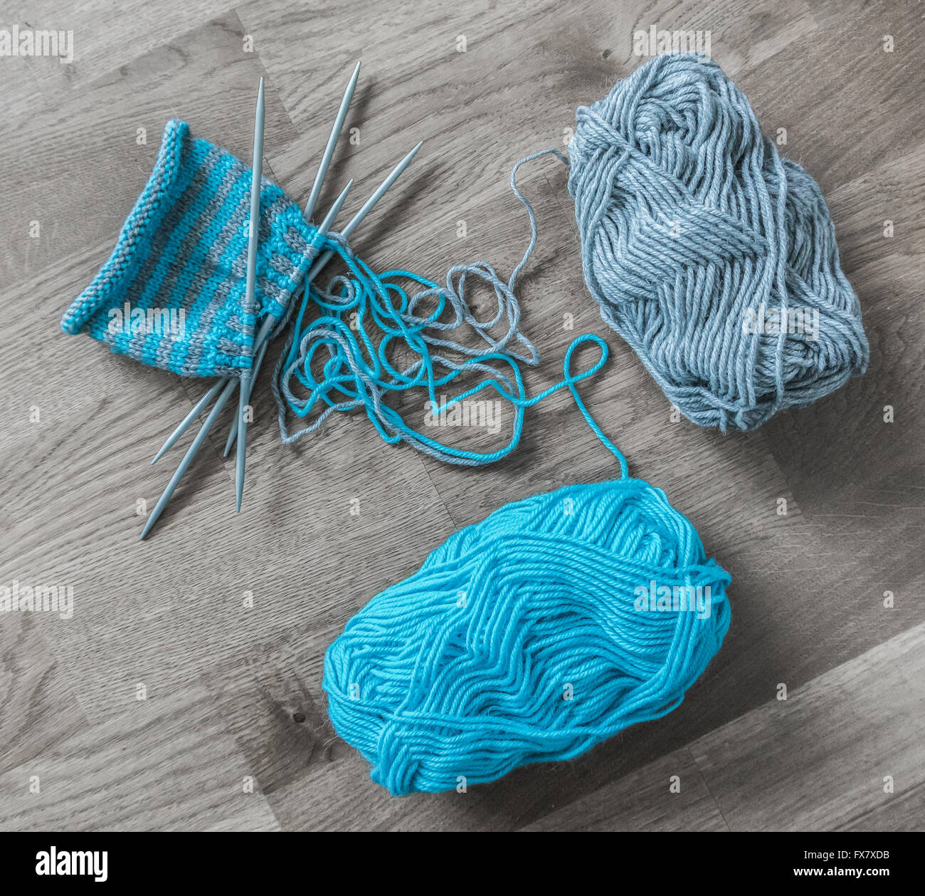 Blue knitting supplies hi-res stock photography and images - Alamy