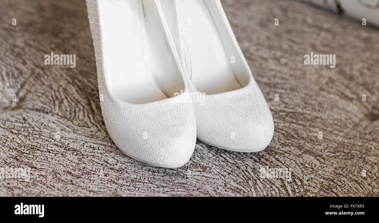 Elegant white shoes Stock Photo - Alamy