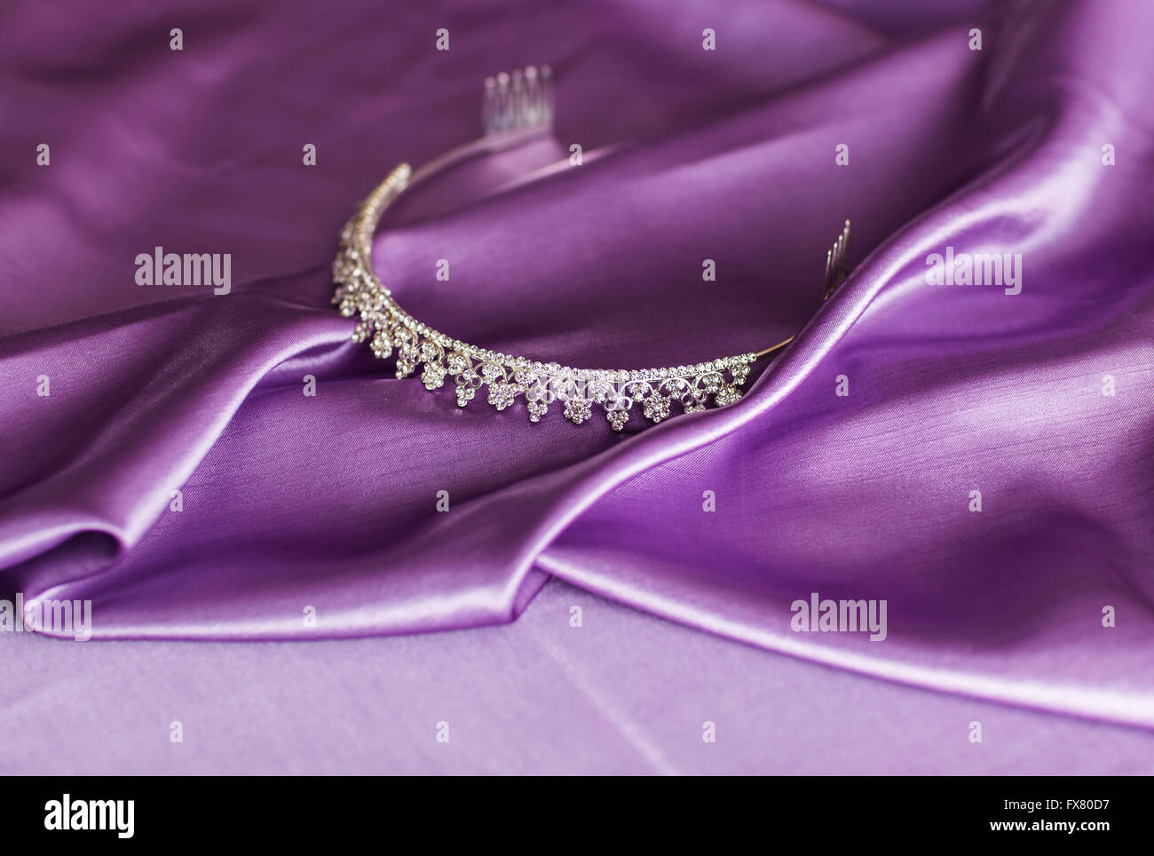Diamond coronet hi-res stock photography and images - Alamy
