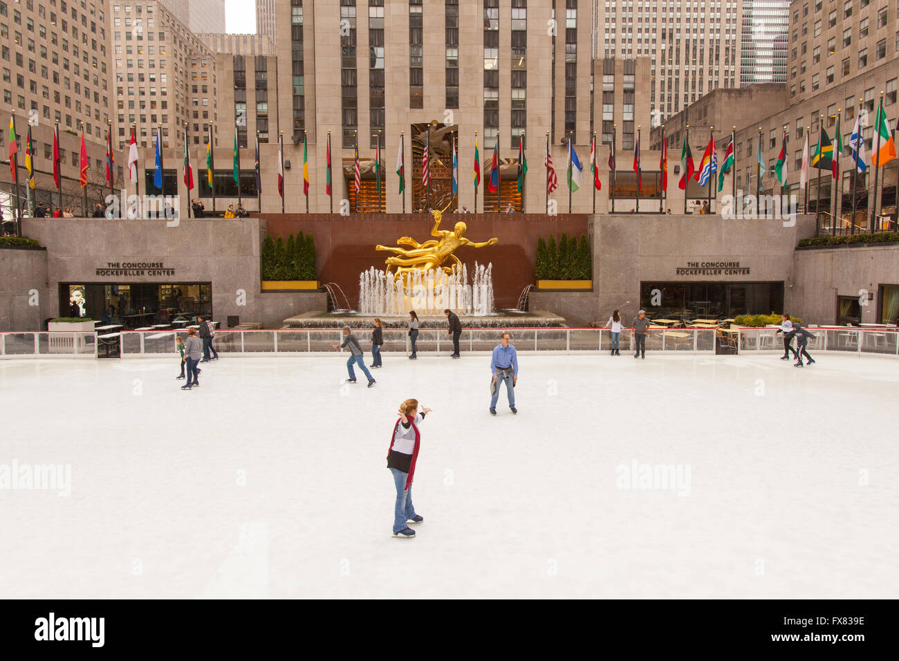 Rockefeller center plaza hi-res stock photography and images - Alamy