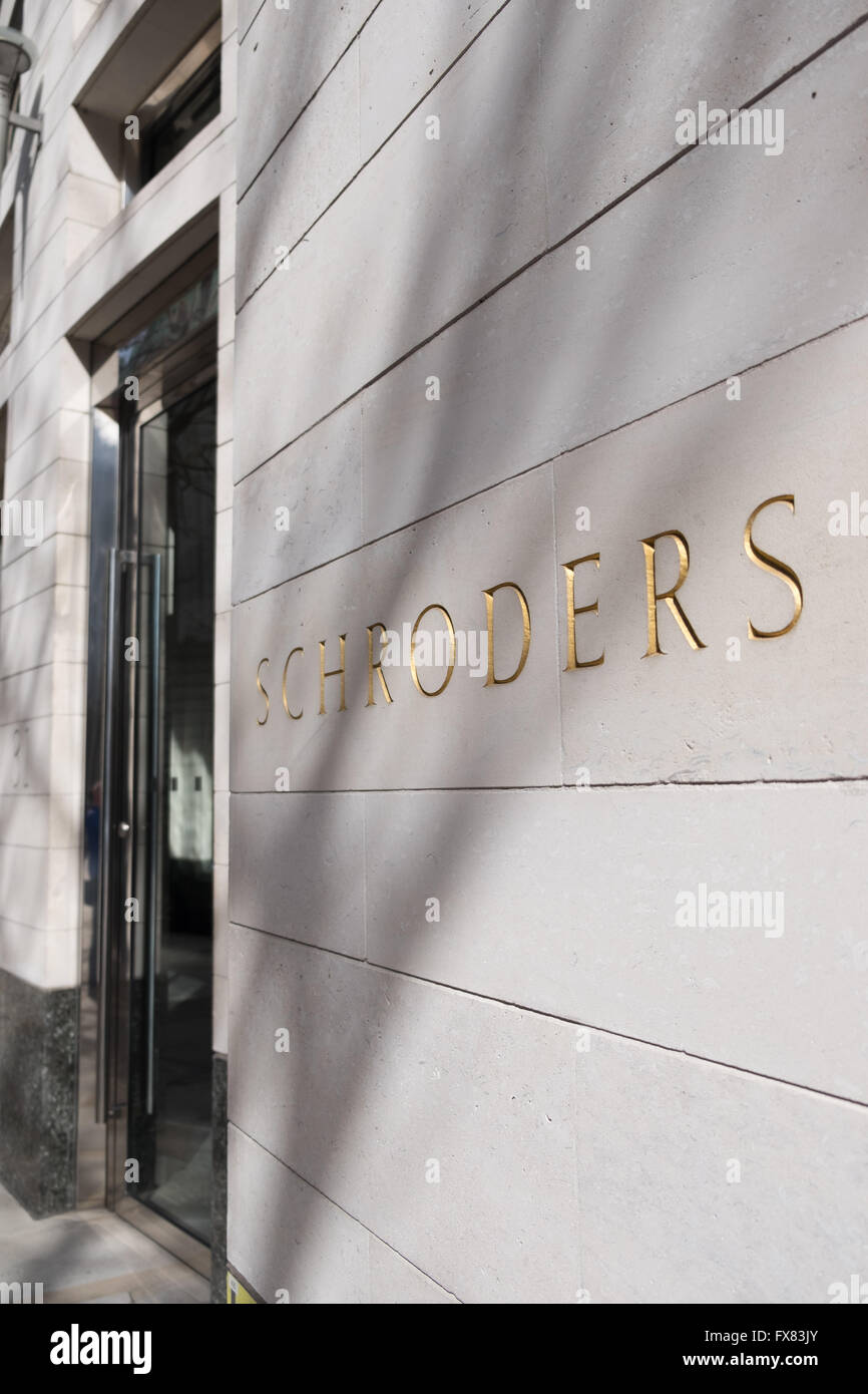 Entrance To Schroders Gresham Street City Of London Stock Photo - Alamy