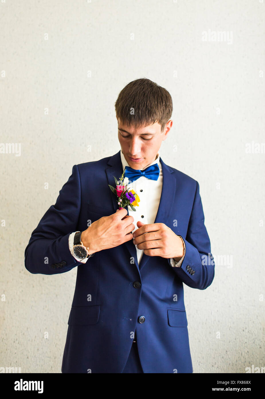 Groom getting ready Stock Photo - Alamy