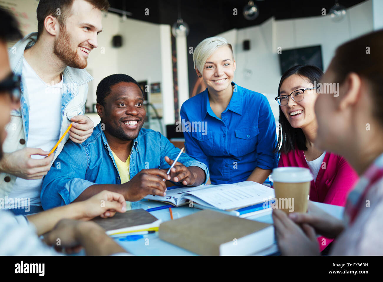 Home task hi-res stock photography and images - Alamy