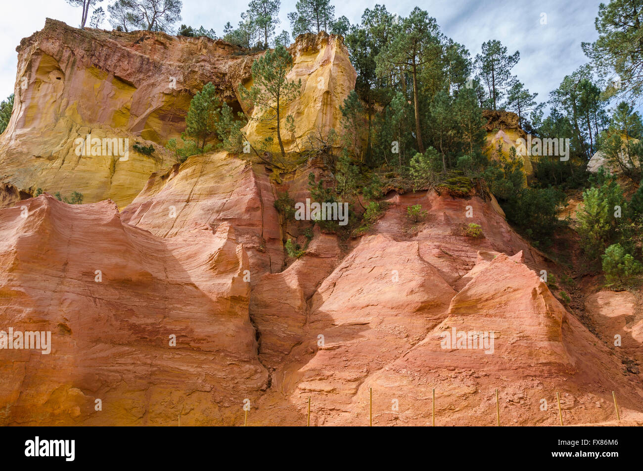 Les Sentiers d'Ocres, Roussillon, Vaucluse, France 84 Stock Photo - Alamy