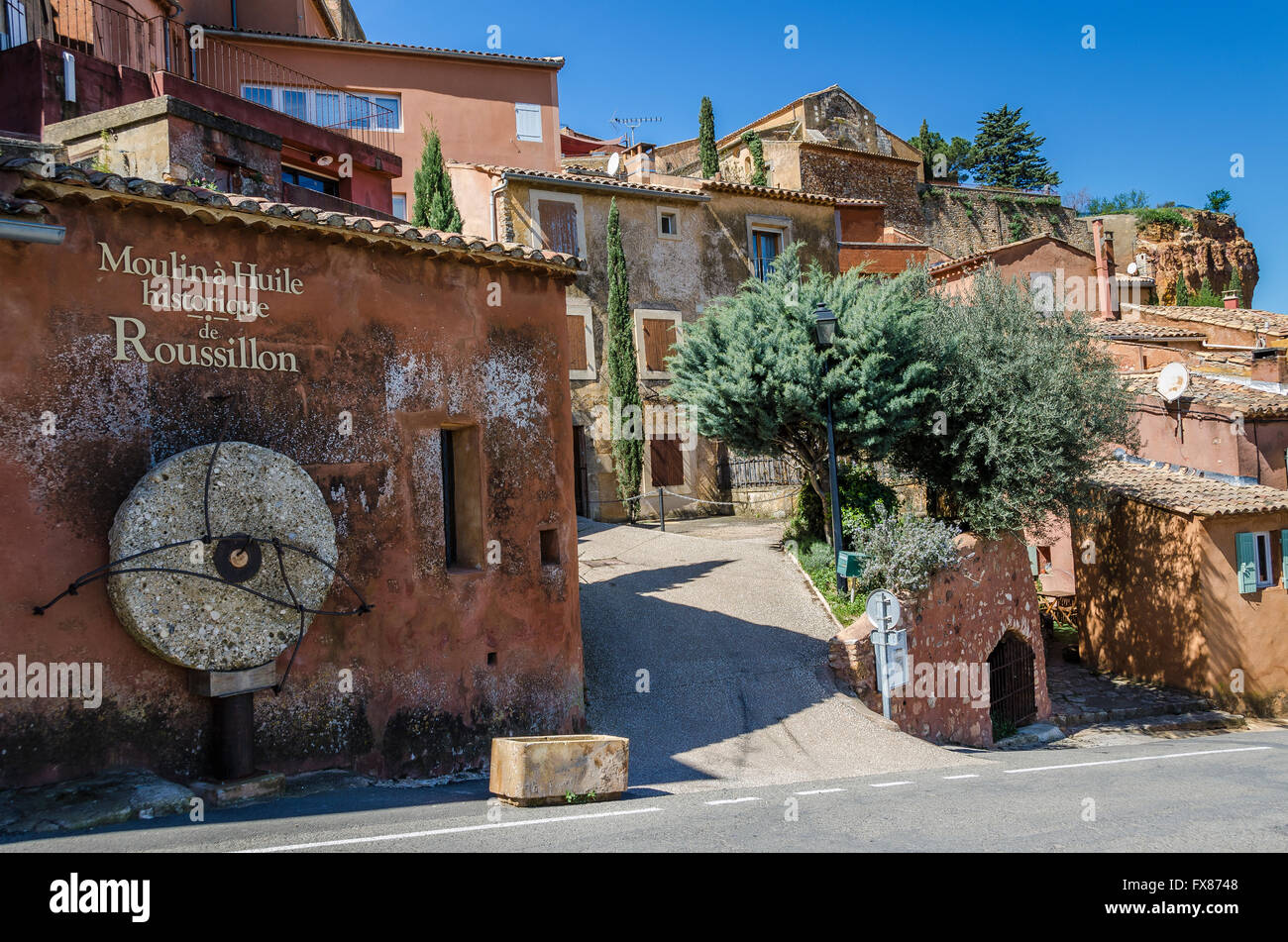 Villages de Roussillon, Vaucluse, France 84 Stock Photo: 102214120 - Alamy