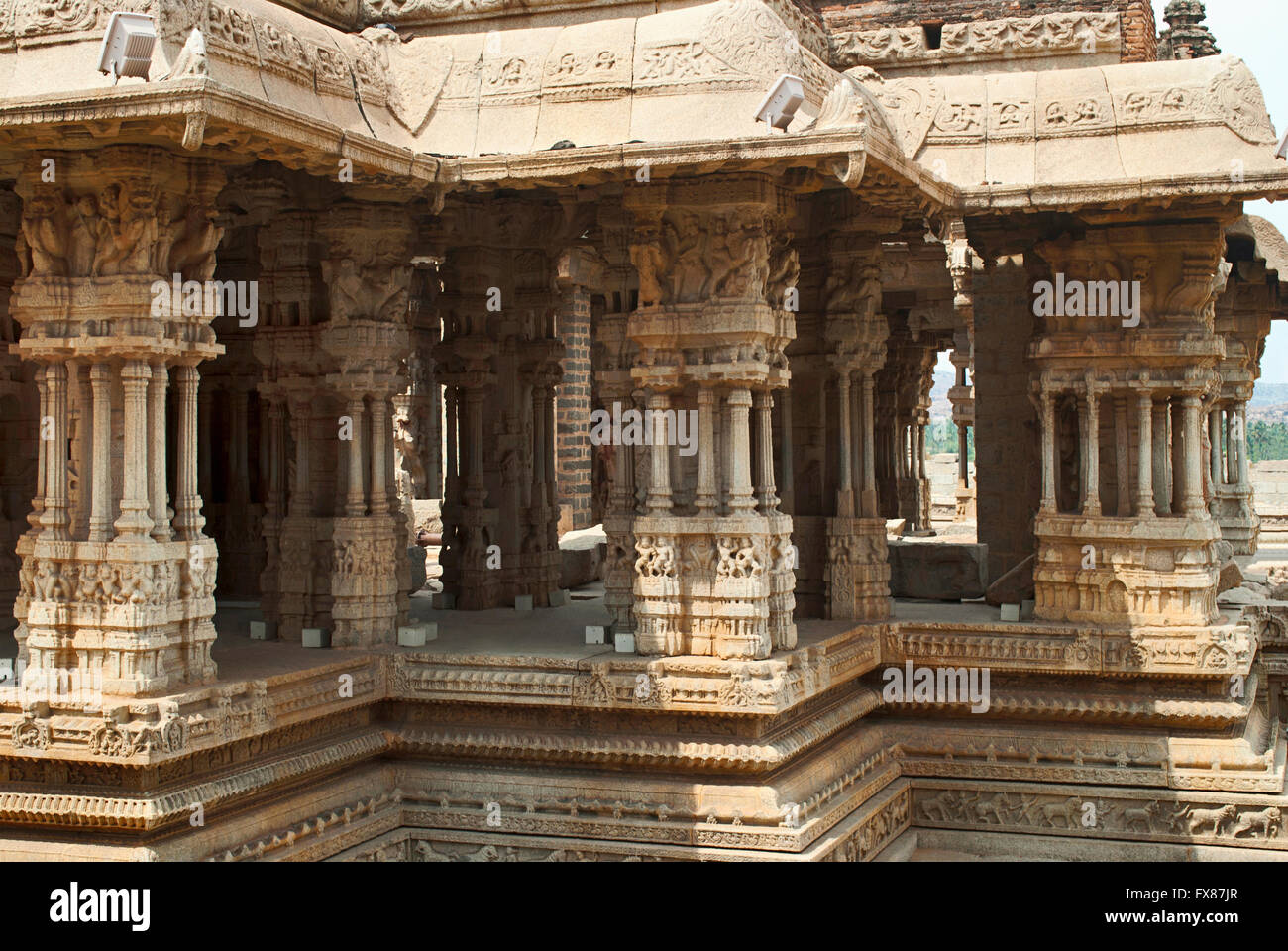 Musical pillars. Maha Mandapa, Vitthala Temple complex, Hampi ...