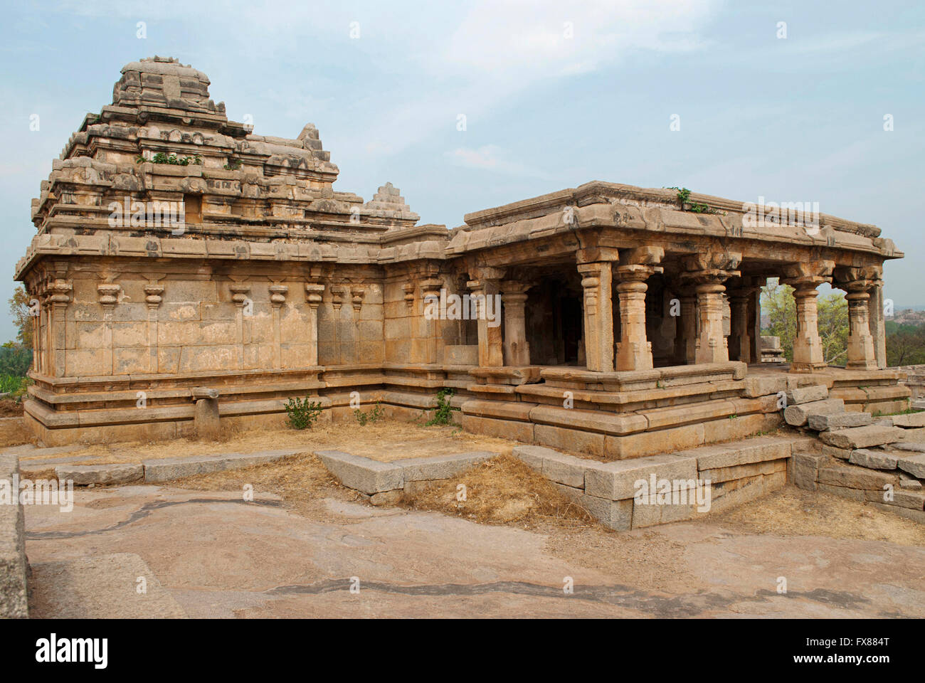 Shiva temple, Hemakuta Hill, Hampi, Karnataka, India. Sacred Center ...