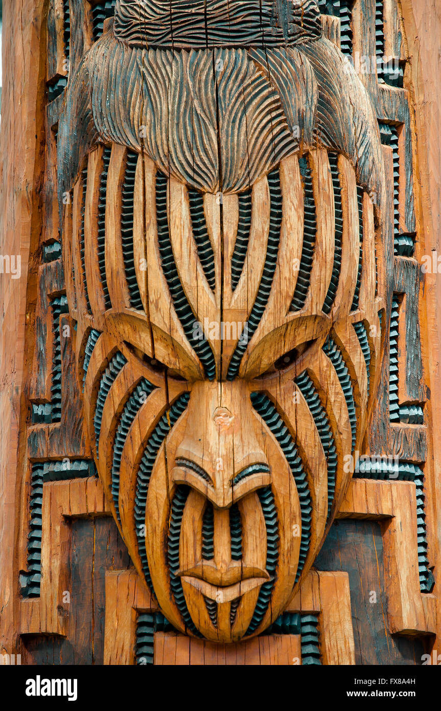 Maori mask hi-res stock photography and images - Alamy