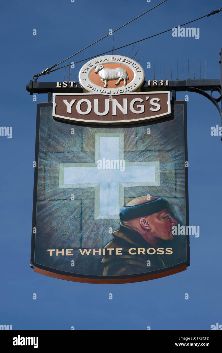 pub sign for the white cross, in richmond upon thames, surrey, england ...