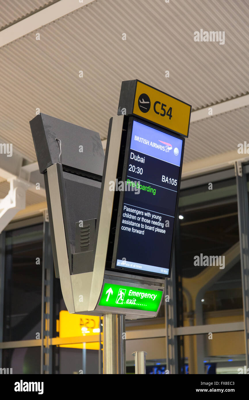 Airport gate signs hi-res stock photography and images - Alamy