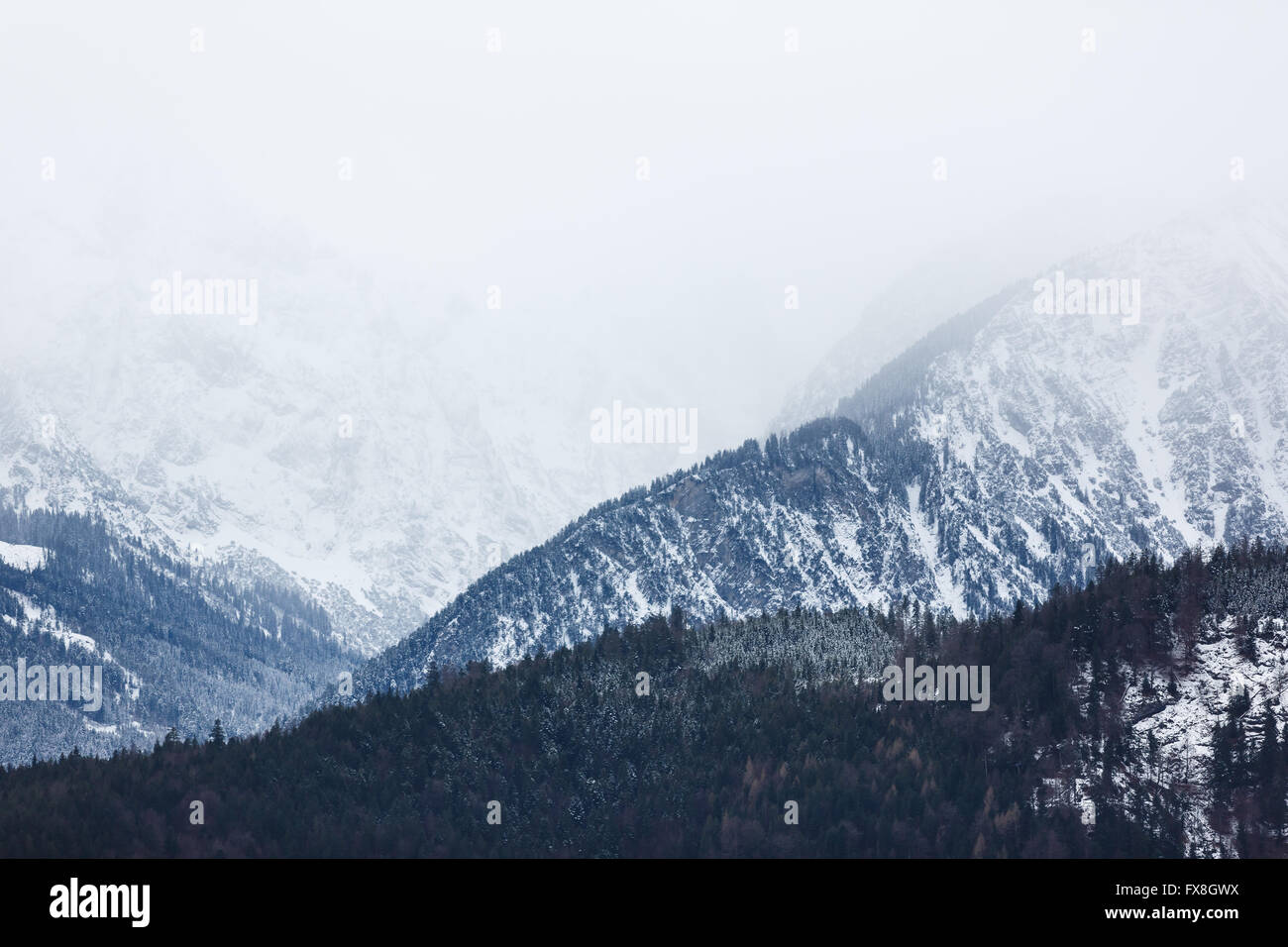 Snow covered mountains in the alps hi-res stock photography and images ...