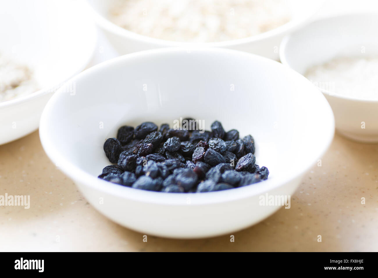 Plate on a table hi-res stock photography and images - Alamy